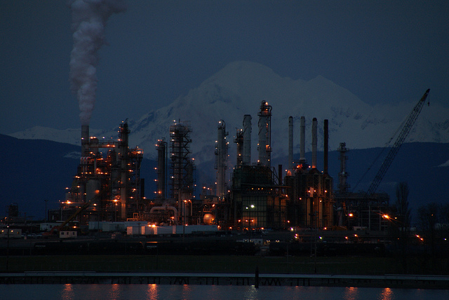 KUOW - Shell Moving Ahead On Oil Train Project For Puget Sound Refinery